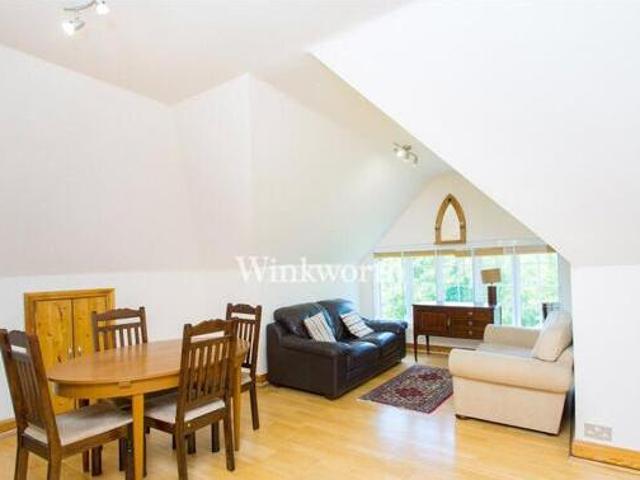 Woodlands, London, 2 Bedroom Apartment
