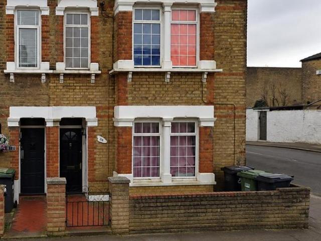 Woodlands Street, London 2 bed flat to rent £1,900 pcm £438 pw