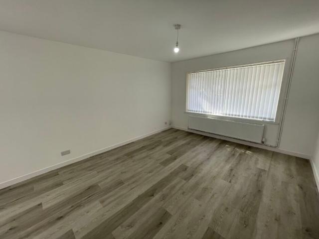 Woodlands Park Drive, Neath, SA10
