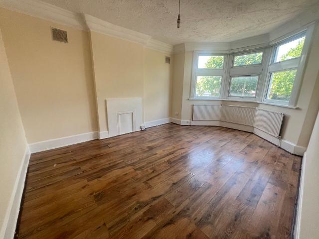 Woodlands Park Rd, London N15, 3 bed flat to rent, £2,400 pcm | PrimeLocation