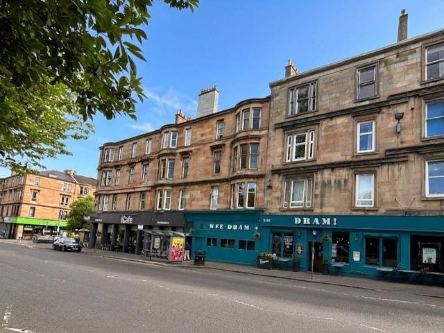 Woodlands Road, Woodlands, Glasgow G3, 3 bed flat to rent, £2,250 pcm | PrimeLocation