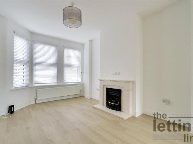 Woodlands Road, Enfield, Middlesex, EN2 3 bed terraced house to rent £2,300 pcm £531 pw