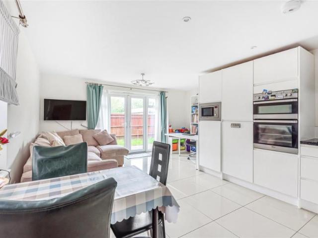 Woodlands Road, Guildford 2 bedrooms Property for lettings Seymours