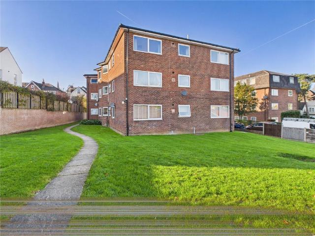 Woodlands Road, Redhill, Surrey, RH1 2 bed apartment to rent £1,475 pcm £340 pw