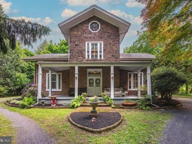 Woodlane Rd, Beverly, Home For Sale