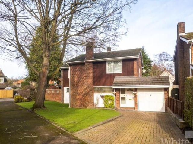 Woodley, Clivedale Road, Reading, 4 Bedroom Detached