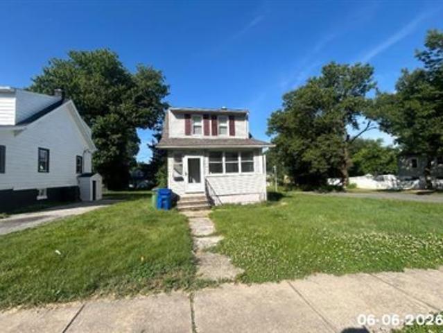 Woodlea Ave