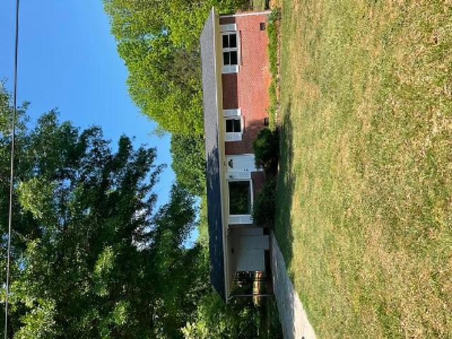 Woodleaf Dr