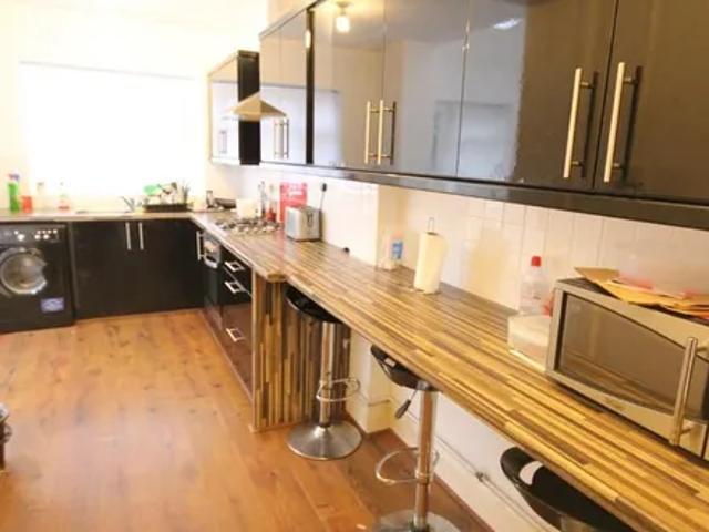 Woodleigh Avenue, Metchley, B17 0NJ, United Kingdom | 4 bed duplex for rent #137169220 | Rentberry