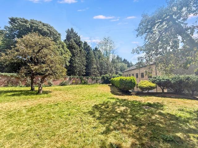 Woodleigh Hall Mews, Rawdon, Leeds, West Yorkshire LS19, 2 bed flat to rent, £920 pcm | PrimeLocation