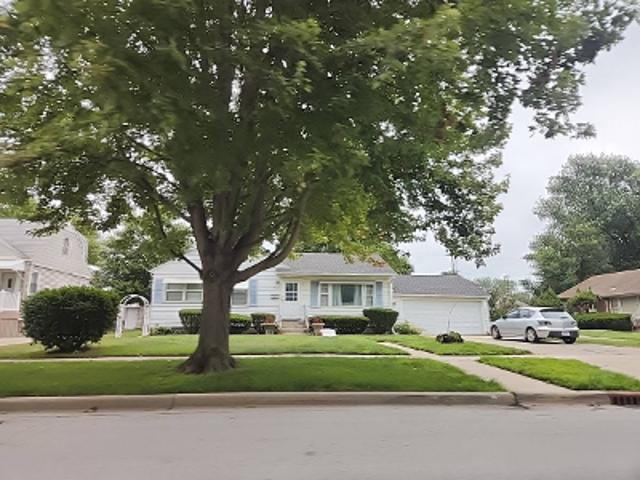 Woodmar Ave