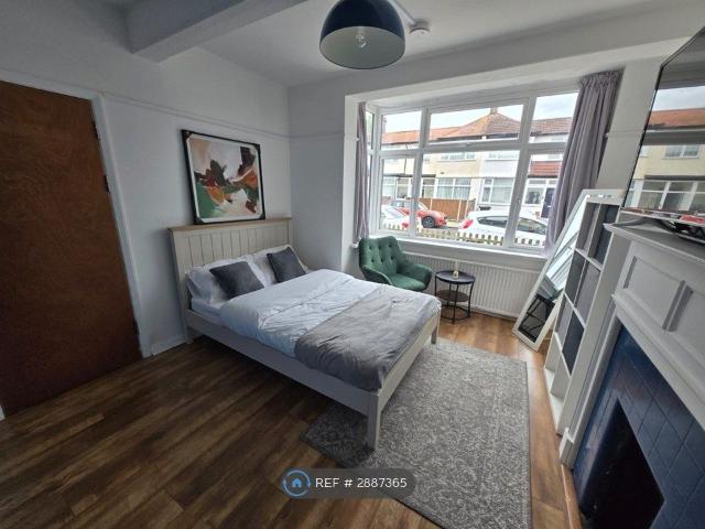 Woodmasterne Road, London SW16, Room to rent, £775 pcm | PrimeLocation