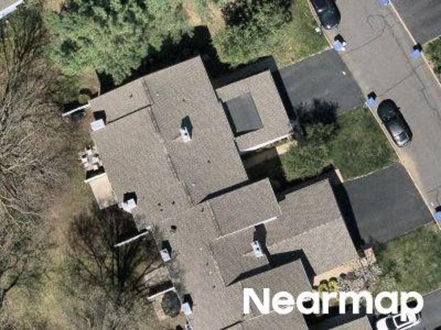 Woodmere Dr