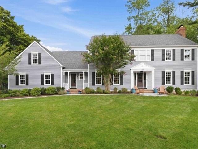Woodmere Dr, Summit, Home For Sale