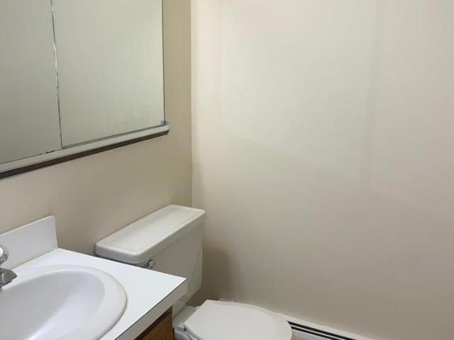 Woodmere Place 2 Bedroom Apartment for Rent at 655 Talcottville Rd, Vernon, CT 06066