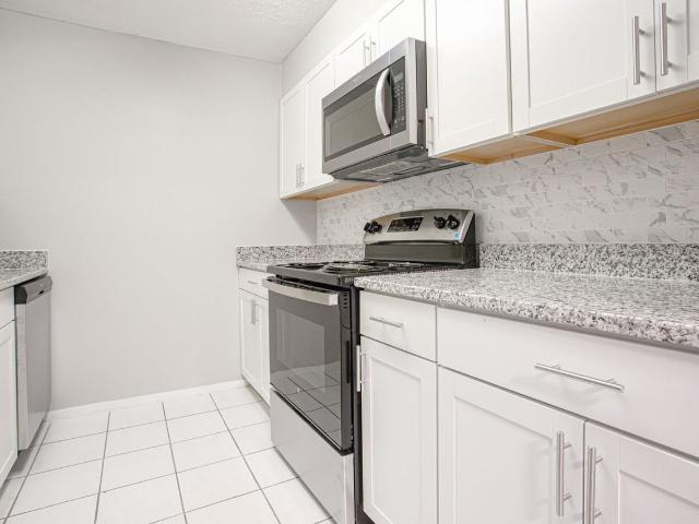 Woodmere Reserve 2 Bedroom Apartment for Rent at 1421 Stonehenge Rd, Montgomery, AL 36117