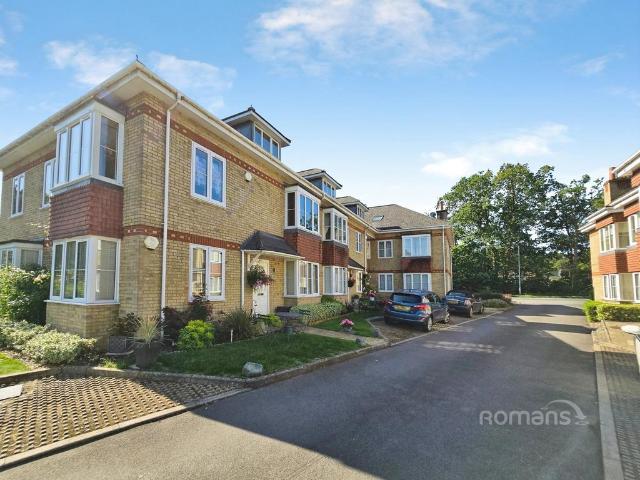Woodmill Court, London Road, Ascot, SL5 2 bed flat to rent £2,000 pcm £462 pw