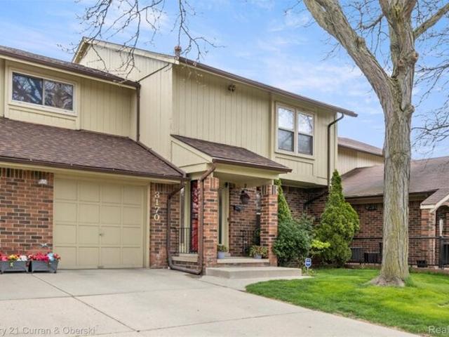 Woods Cir, Detroit, Home For Sale