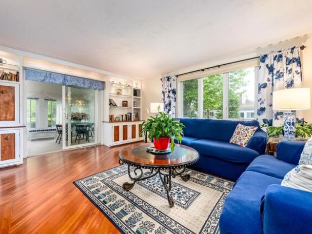 Woods Edge Ln, Mashpee, Condo For Sale