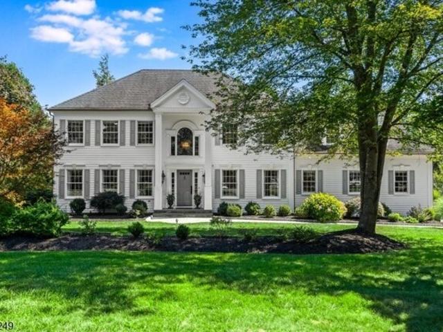 Woods End Dr, Bernards Twp, Home For Sale