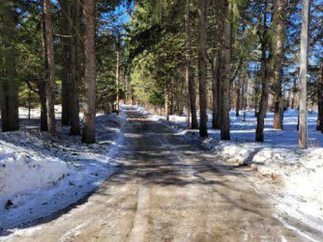 Woods Ln