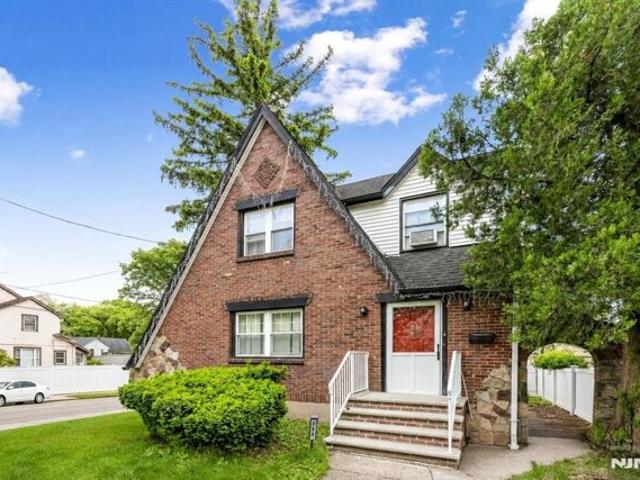 Woods Rd, Teaneck, Home For Sale