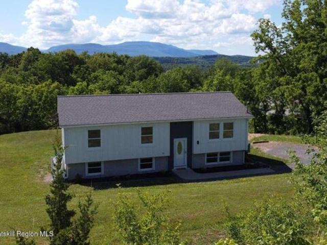 Woods Rd, Germantown, Home For Sale