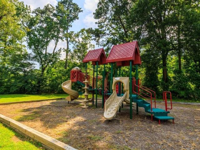 Woodscape Apartments 2 Bedroom Apartment for Rent at 581 Calla Ct, Newport News, VA 23608 McIntosh