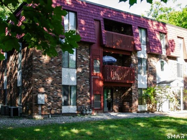 Woodsedge Dr Apt A, Newington, Condo For Sale