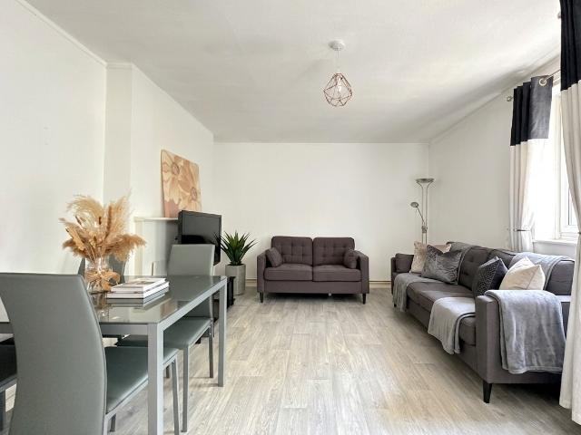 Woodseer Street, Bricklane E1, 4 bed flat to rent, £3,900 pcm | PrimeLocation