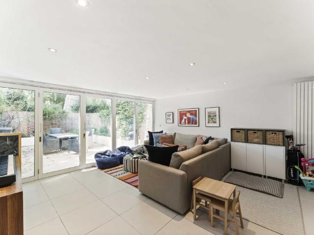 Woodsford Square, Holland Park, W14, London