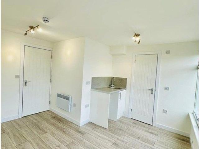 Woodside View, Benfleet SS7, Room to rent, £850 pcm | PrimeLocation