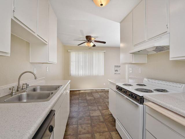 Woodside Village Studio Apartment for Rent at 2547 E Temple Ave, West Covina, CA 91792 Woodside