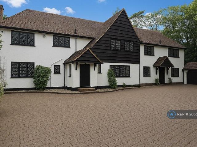 Woodside Walk, Northwood, HA6 5 bed detached house to rent £6,400 pcm £1,477 pw