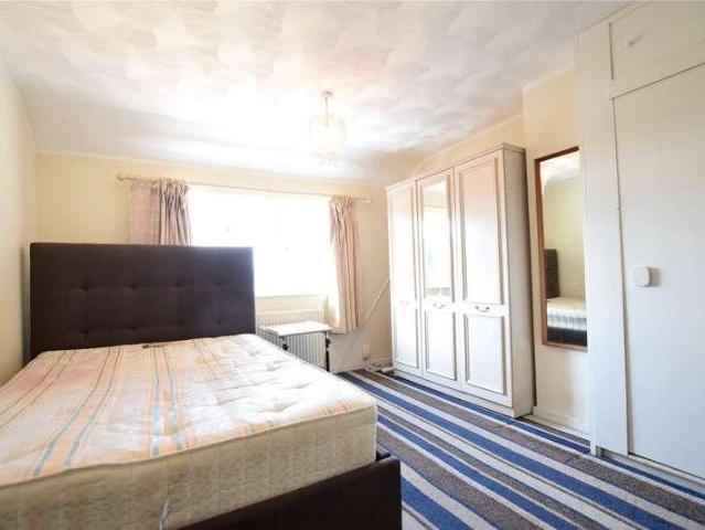 Woodside Way, Reading, Berkshire, RG2