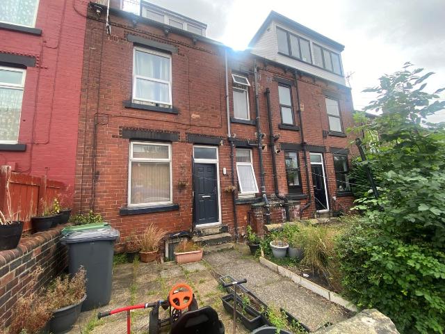 Woodside Avenue, Leeds LS4, 2 bed property to rent, £1,000 pcm | PrimeLocation