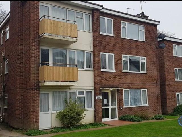 Woodside Court, Southampton, SO17 1 bed flat to rent £1,000 pcm £231 pw