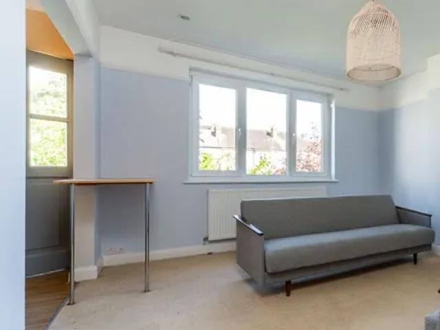 Woodside Dental Practice, 49 Woodside, London, SW19 7AF, United Kingdom | 2 bed house for rent #167482837 | Rentberry
