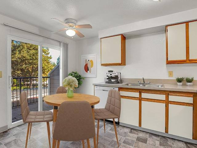 Woodside Estates Apartments 2 Bedroom Apartment for Rent at 5535 Woodside Dr Se, Salem, OR 97306 South Gateway
