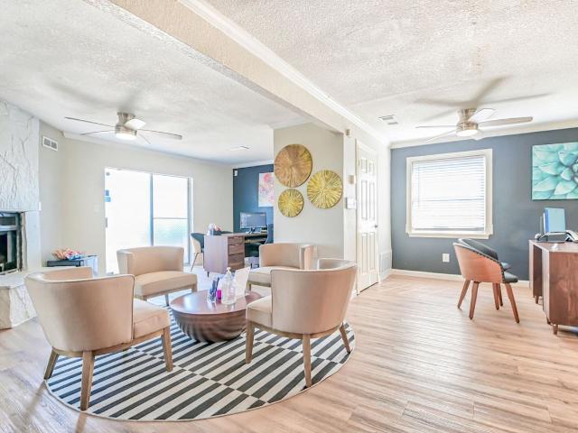 Woodside Flats 2 Bedroom Apartment for Rent at 13660 C F Hawn Fwy, Dallas, TX 75253