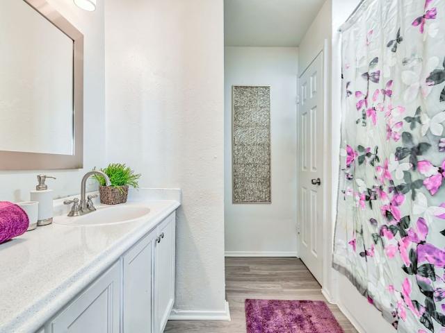 Woodside Flats 2 Bedroom Apartment for Rent at 13660 C F Hawn Fwy, Dallas, TX 75253