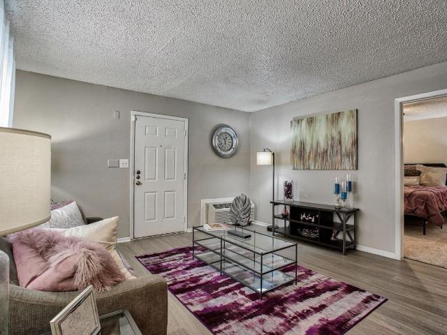 Woodside Flats 2 Bedroom Apartment for Rent at 13660 C F Hawn Fwy, Dallas, TX 75253