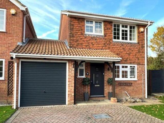 Woodside Gardens, Chineham, 3 Bedroom Link