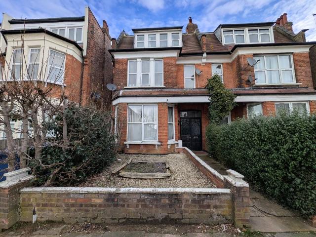Woodside Grove, North Finchley N12, Studio to rent, £1,200 pcm | PrimeLocation