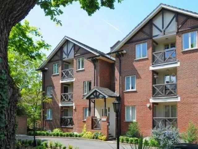 Woodside Grange, 77 Holden Road, London, N12 7DP, United Kingdom | 2 bed apartment for rent #118071915 | Rentberry