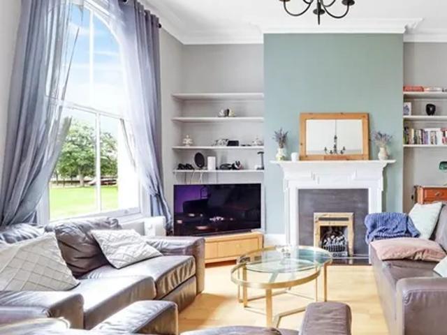 Woodside Green, London, SE25 5HT, United Kingdom | 1 bed duplex for rent #167623582 | Rentberry