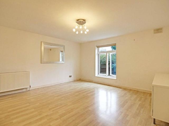 Woodside Lane, N12, London