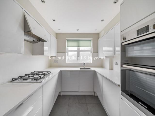 Woodside Lane, London N12, 2 bed flat to rent, £2,100 pcm | PrimeLocation