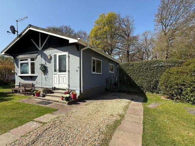 Woodside Park, Juggins Lane, 3 Bedroom Mobile