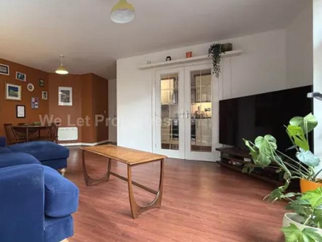 Woodside Road, Manchester, M16 0BT, United Kingdom | 2 bed apartment for rent #168184430 | Rentberry